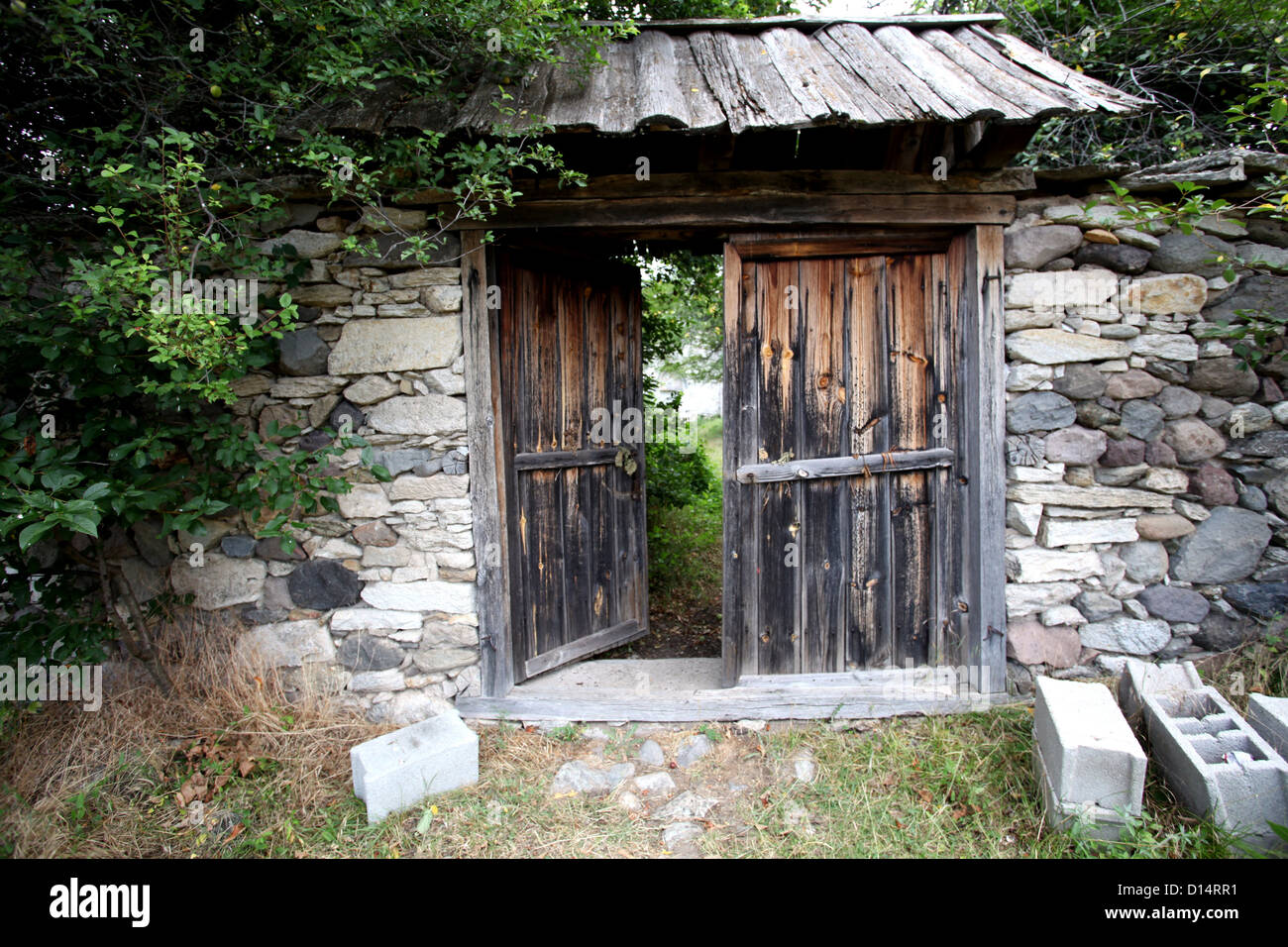 Open country gate hi-res stock photography and images - Alamy
