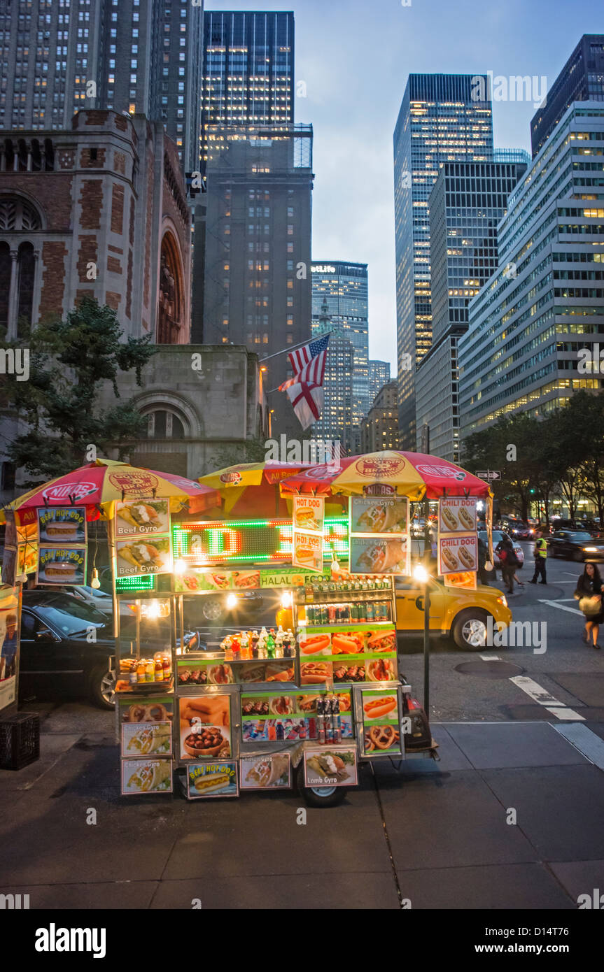 Park Avenue, Food Stall, Manhattan, New York City, USA Stock Photo - Alamy