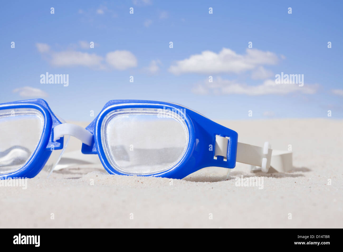 Goggles on the beach hi-res stock photography and images - Alamy