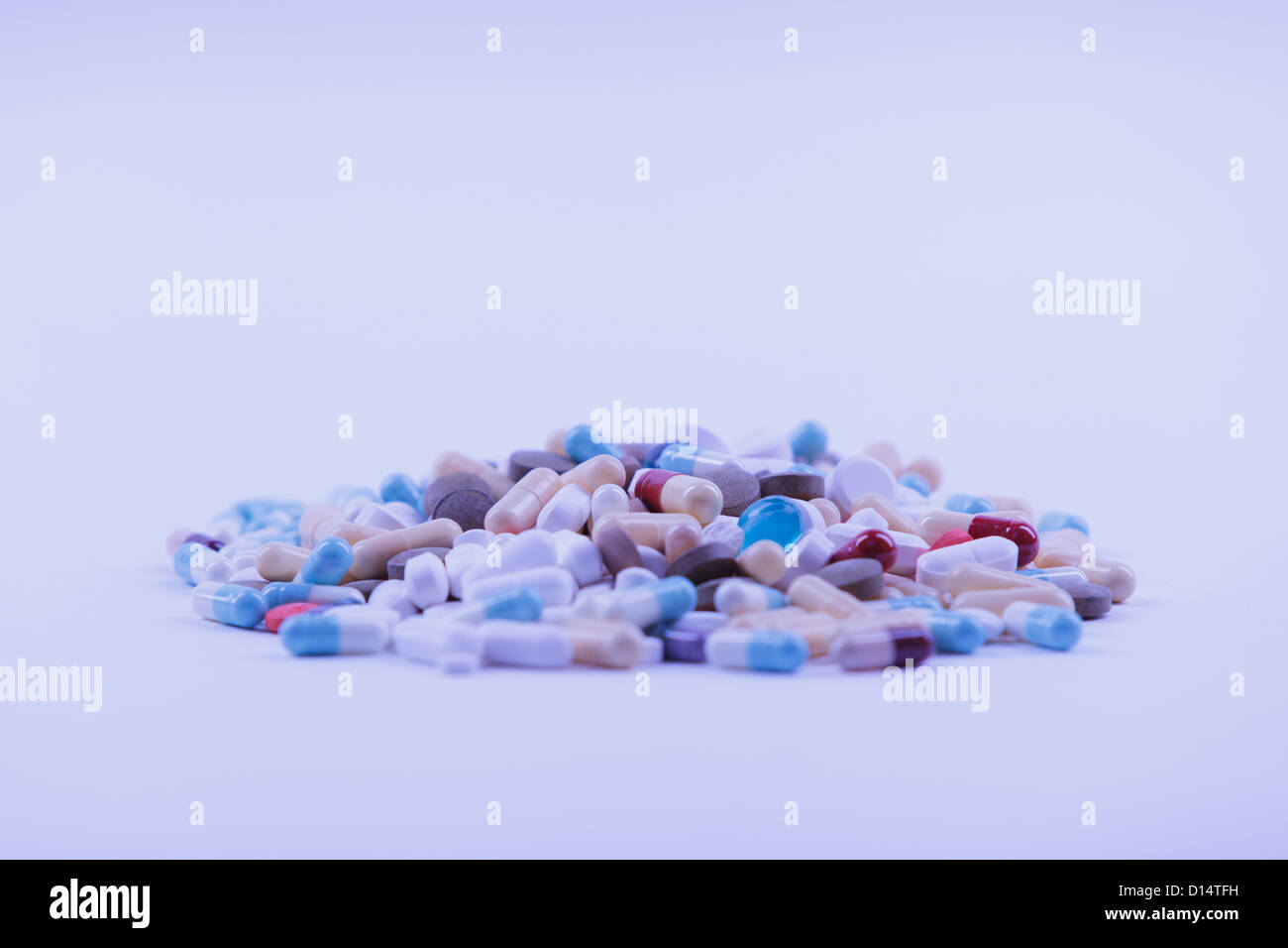 Pillpopping hi-res stock photography and images - Alamy