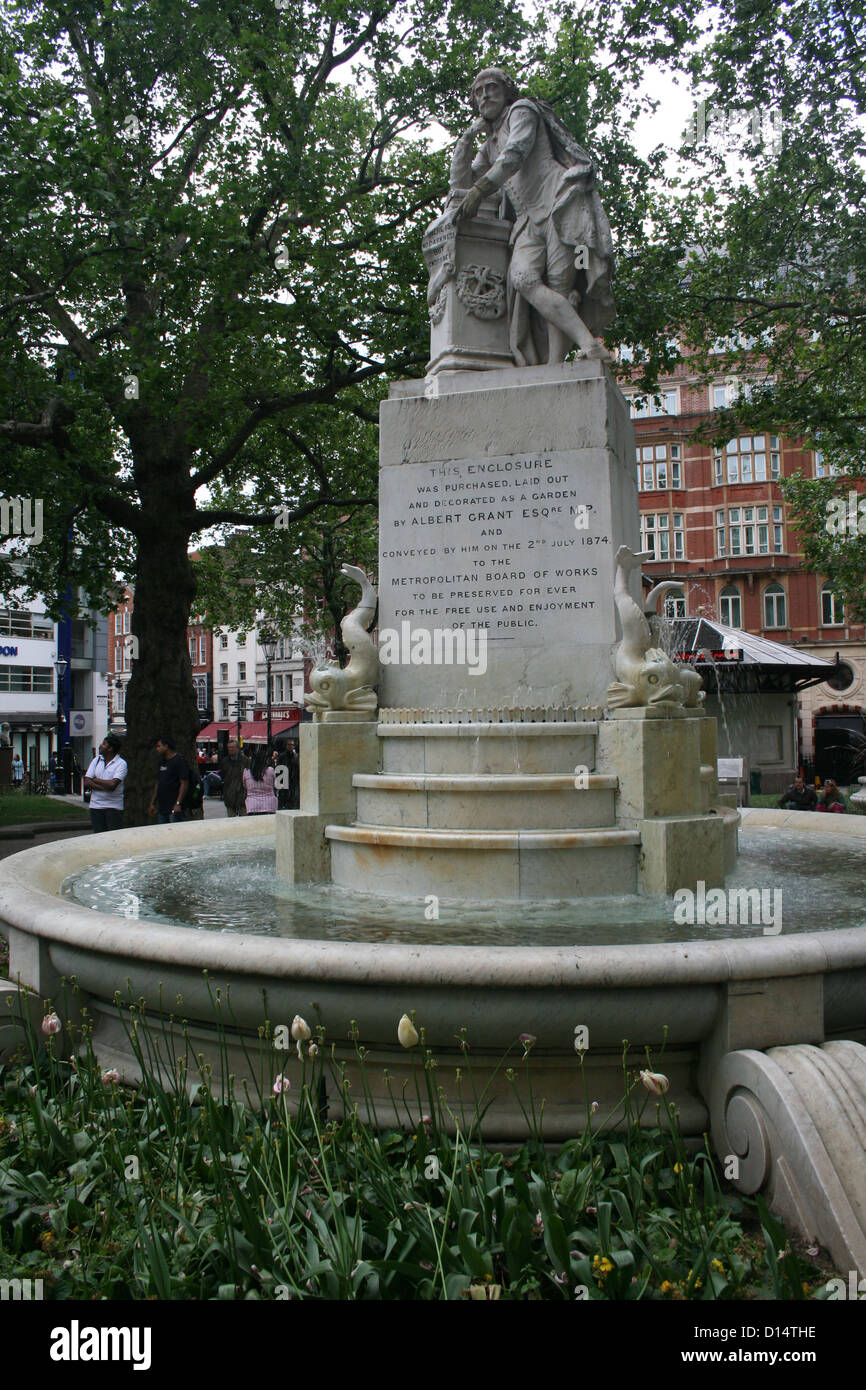 Statue of William Shakespeare on Leicester Square, London Stock Photo ...