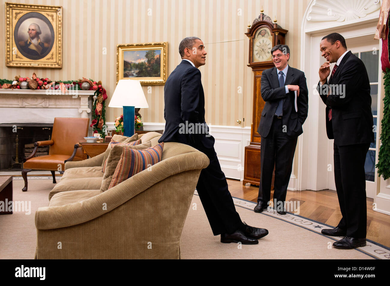 US President Barack Obama talks with Chief of Staff Jack Lew and Rob ...