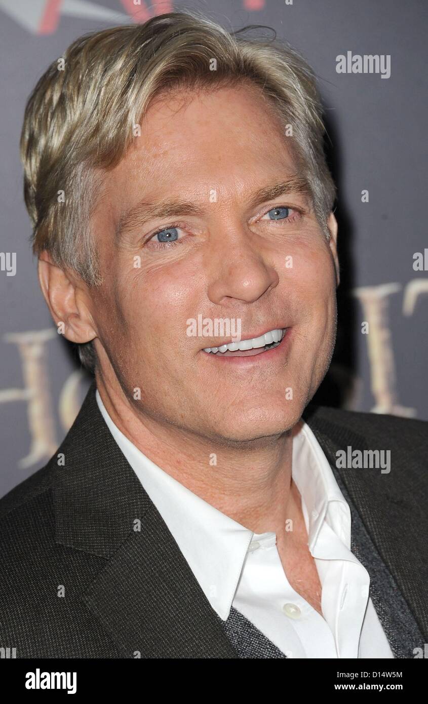 Sam Champion at arrivals for THE HOBBIT: AN UNEXPECTED JOURNEY Premiere ...