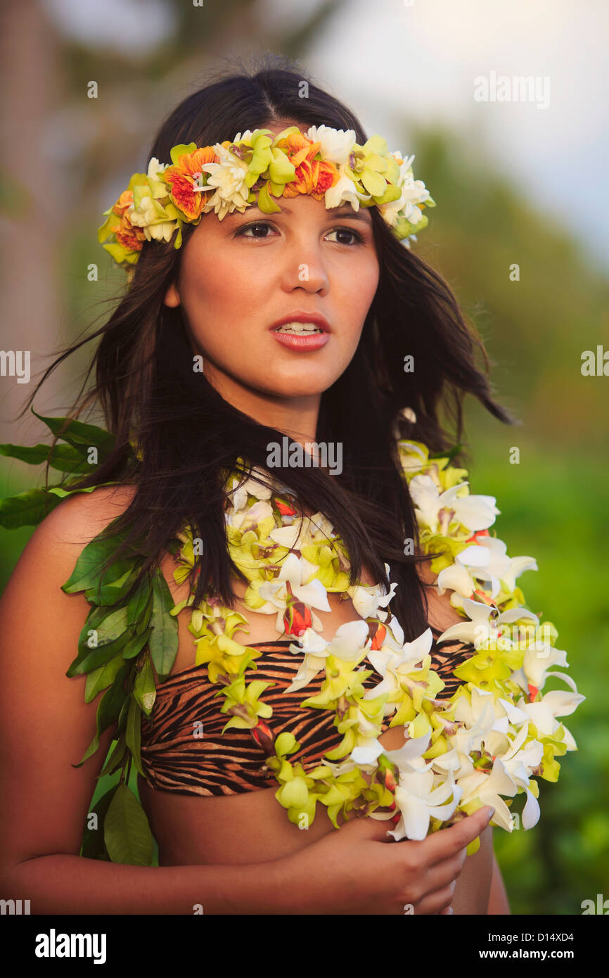 Hawaii, Oahu, Portrait Of Female Hawaiian Hula Dancer Stock Photo - Alamy