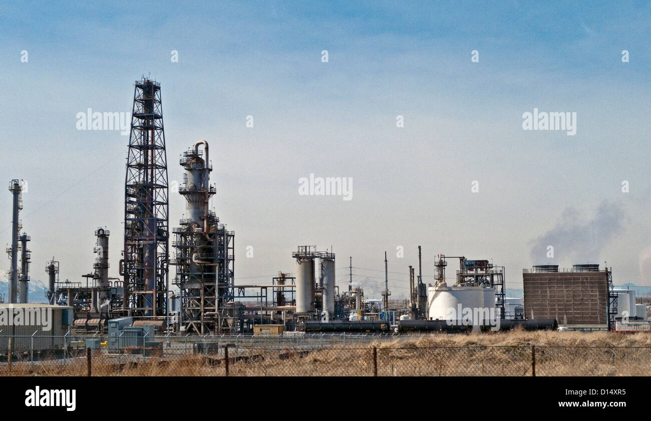 Natural Gas Refinery Stock Photo - Alamy
