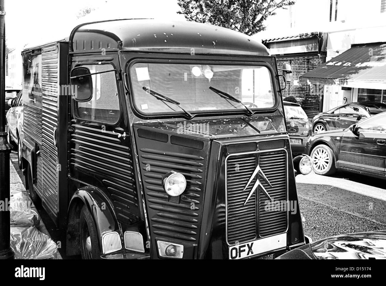Old van uk Black and White Stock Photos & Images - Alamy