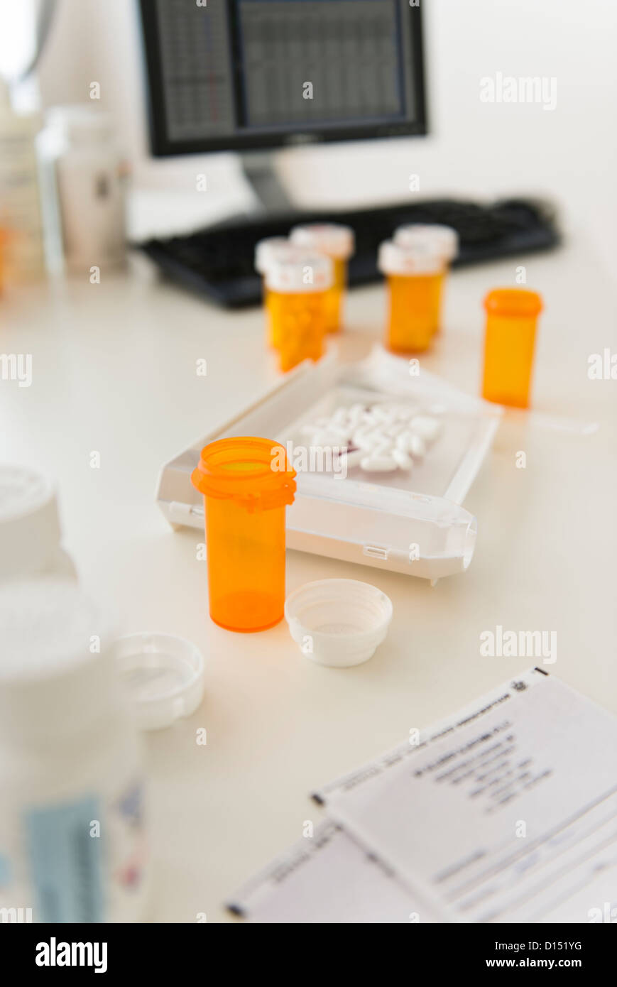 Dosage accuracy hi-res stock photography and images - Alamy