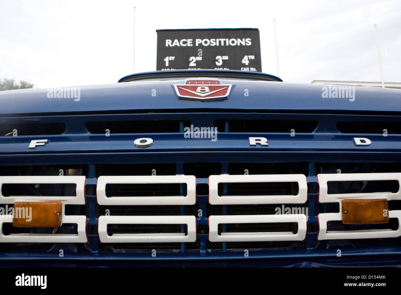 Ford badge hi-res stock photography and images - Alamy