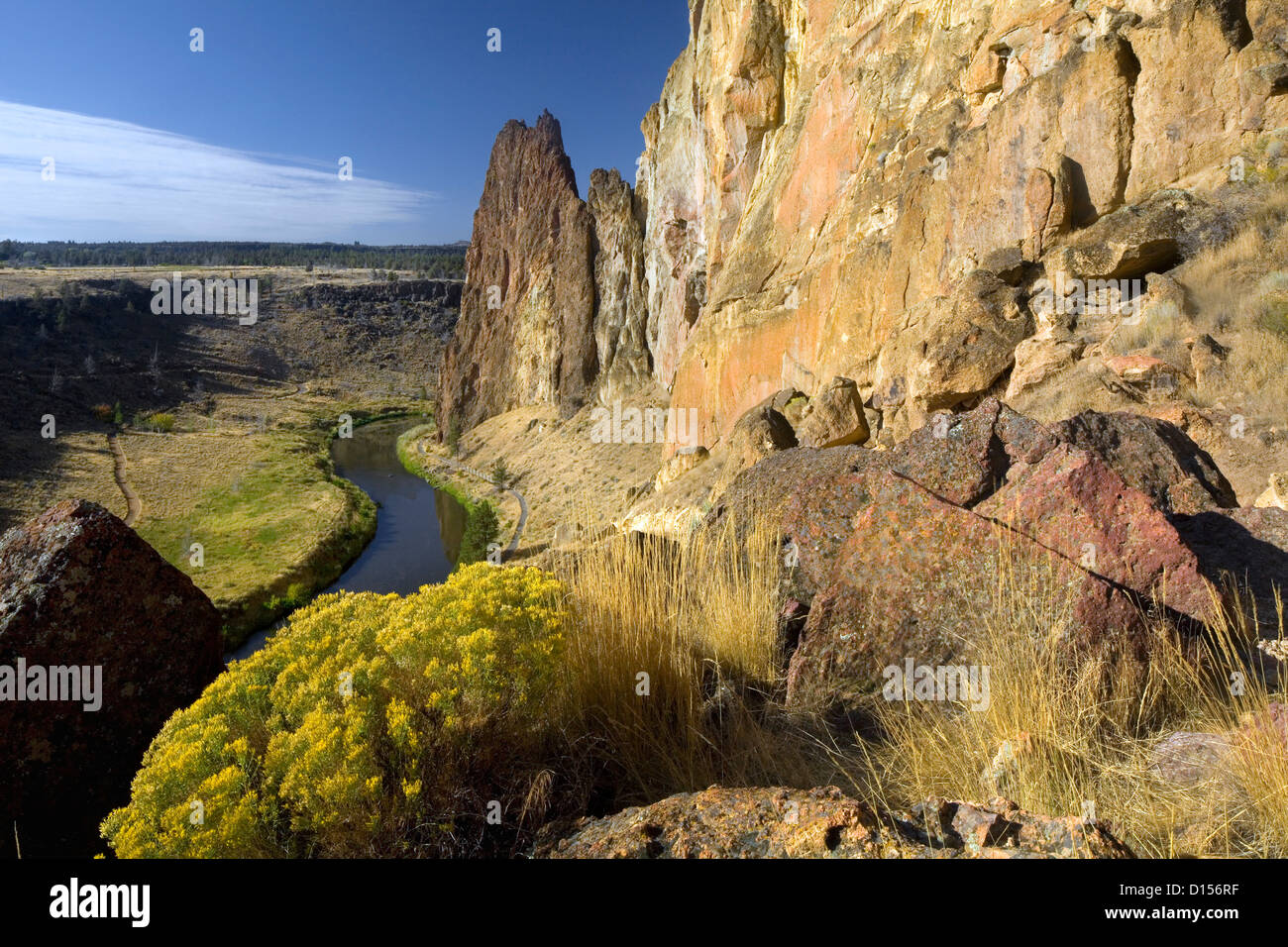 OR00480-00.....OREGON - Rocky spires and the Crooked River at Smith ...