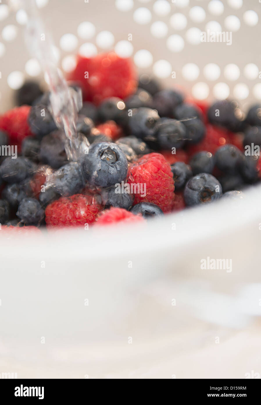 Washing berries hi-res stock photography and images - Alamy