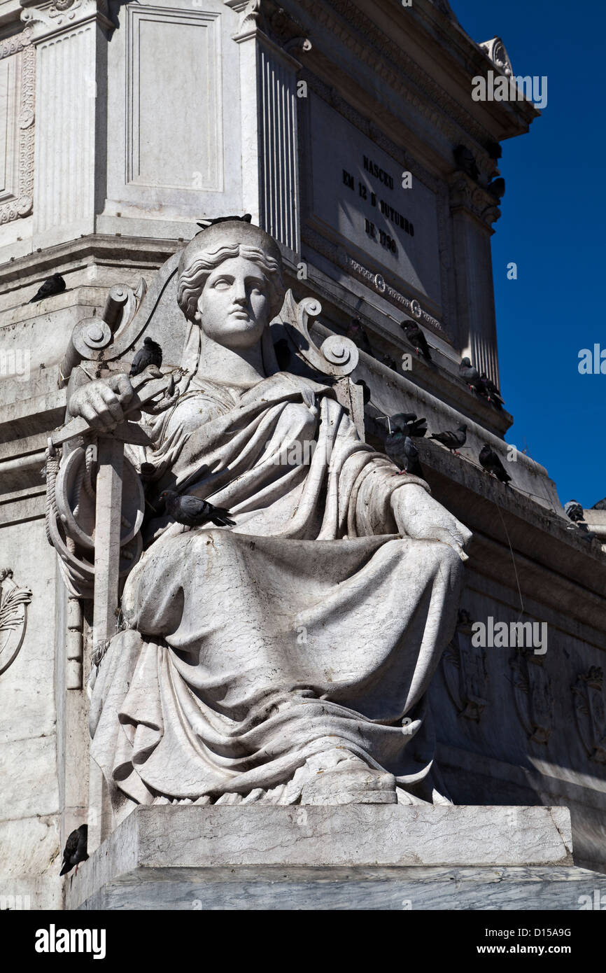 Column statue architecture hi-res stock photography and images - Alamy