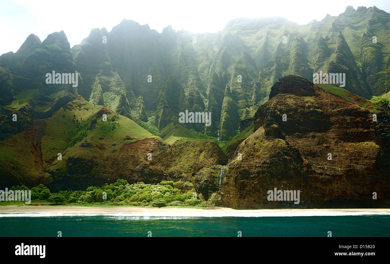 Hawaii, Kauai, Na Pali Coast, Rugged Cliffs Along Ocean Stock Photo - Alamy