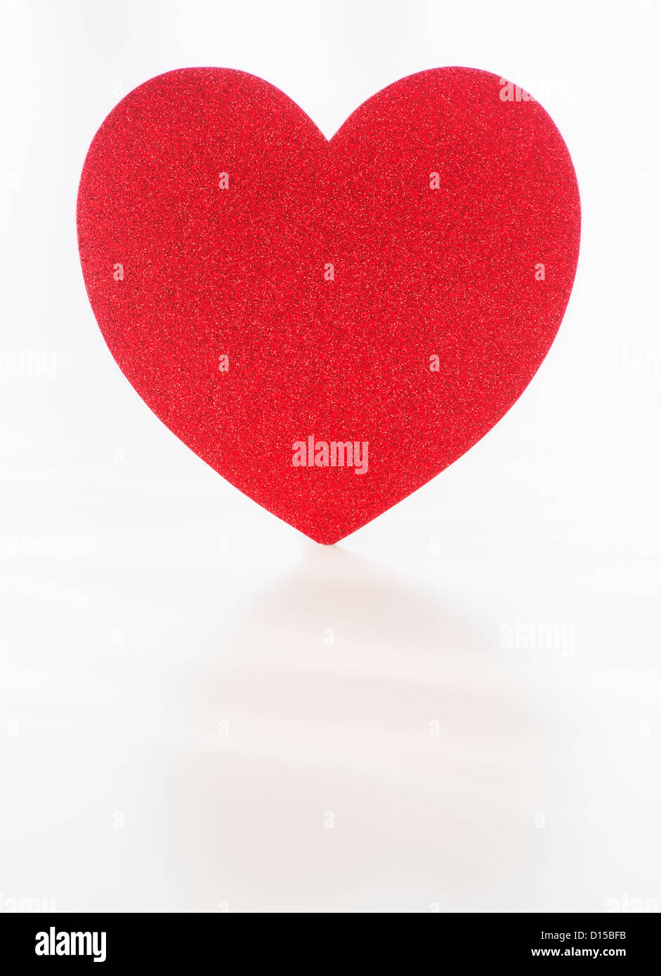 Simple red heart hi-res stock photography and images - Alamy