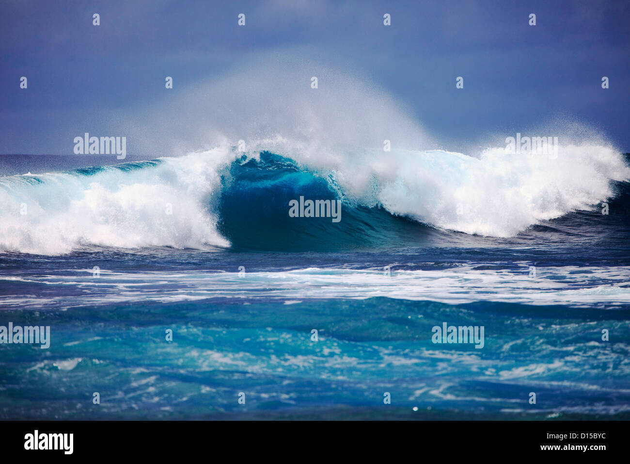 Hawaii, Oahu, Beautiful Wave Breaking Stock Photo - Alamy
