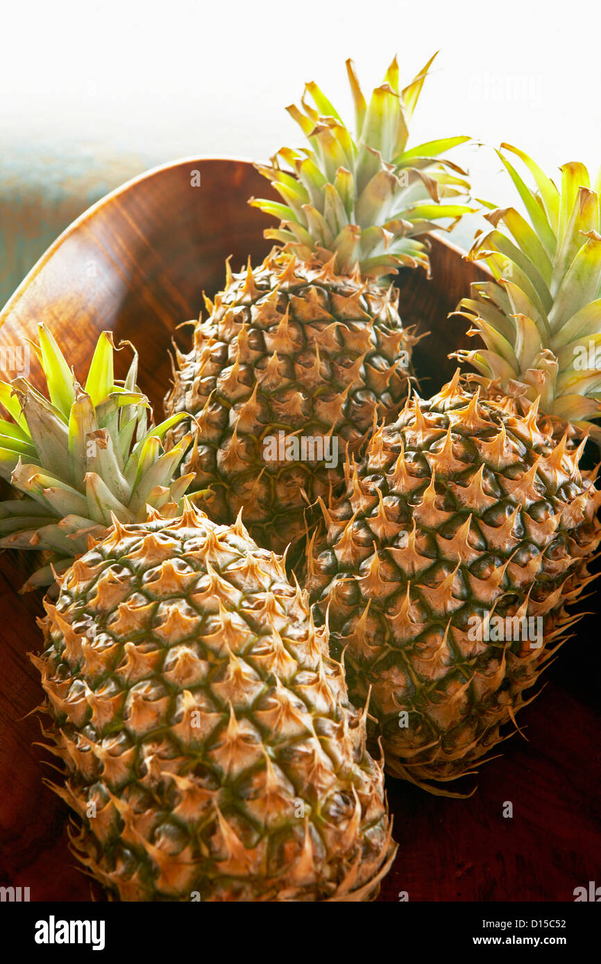 Hawaii, Platter Of Large Pineapples Stock Photo - Alamy