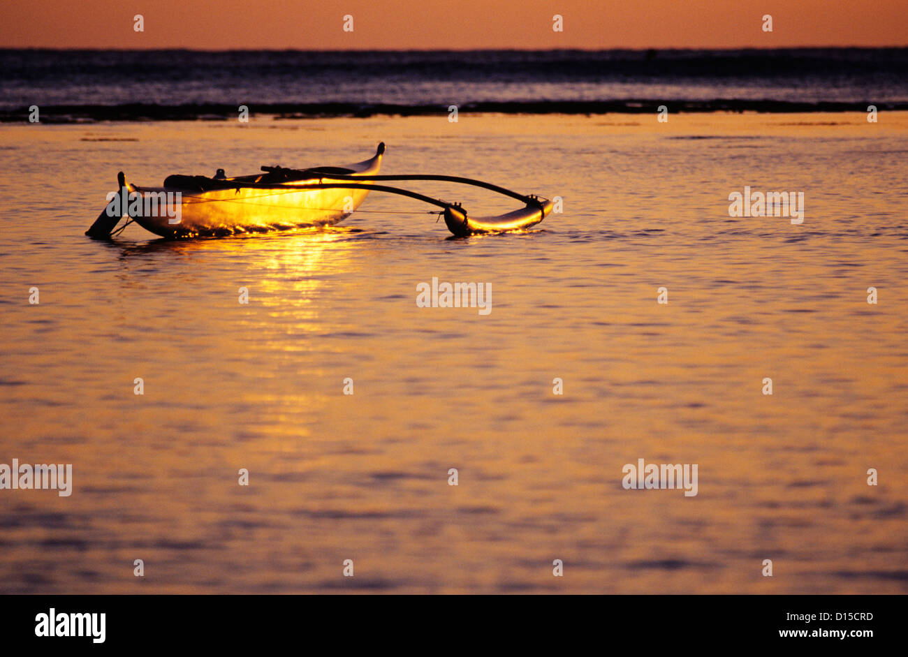 Hawaii, Outrigger Canoe In Ocean At Sunset, Dramatic Reflections Stock ...