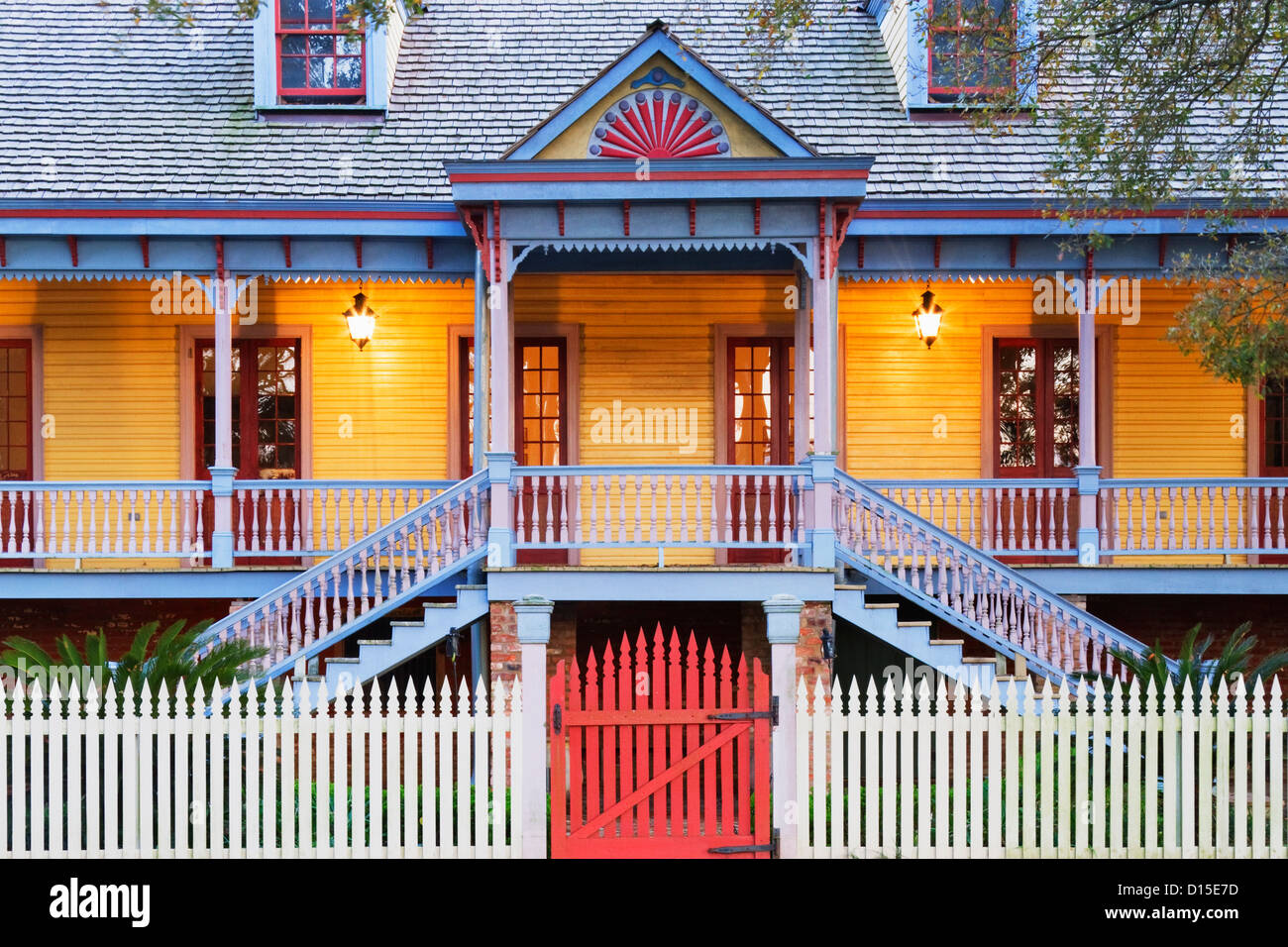 Slave quarters hi-res stock photography and images - Alamy