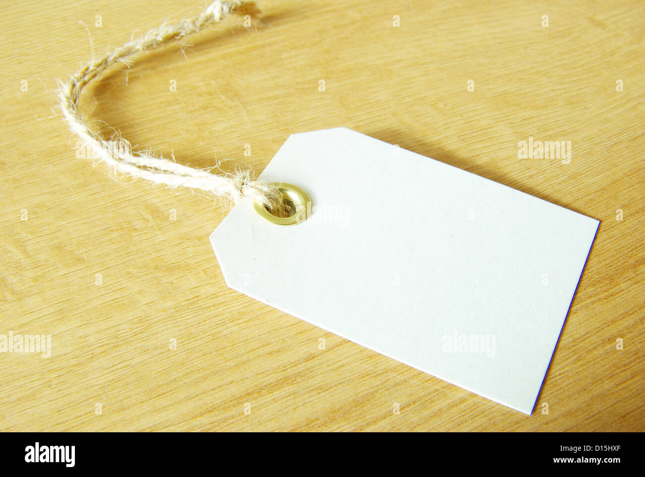 Paper hang tag hi-res stock photography and images - Alamy