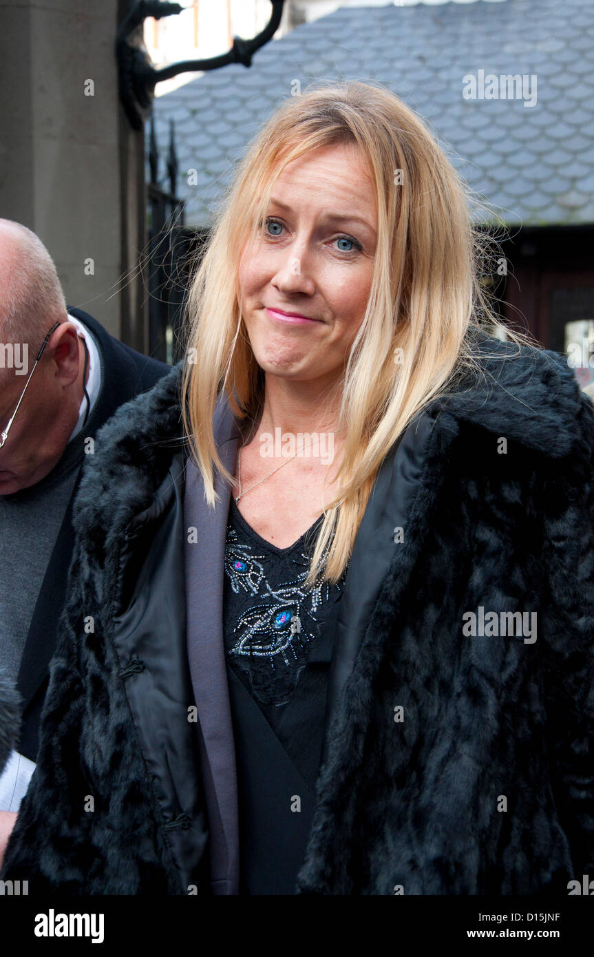 Sally roberts leaves the high court hi-res stock photography and images ...
