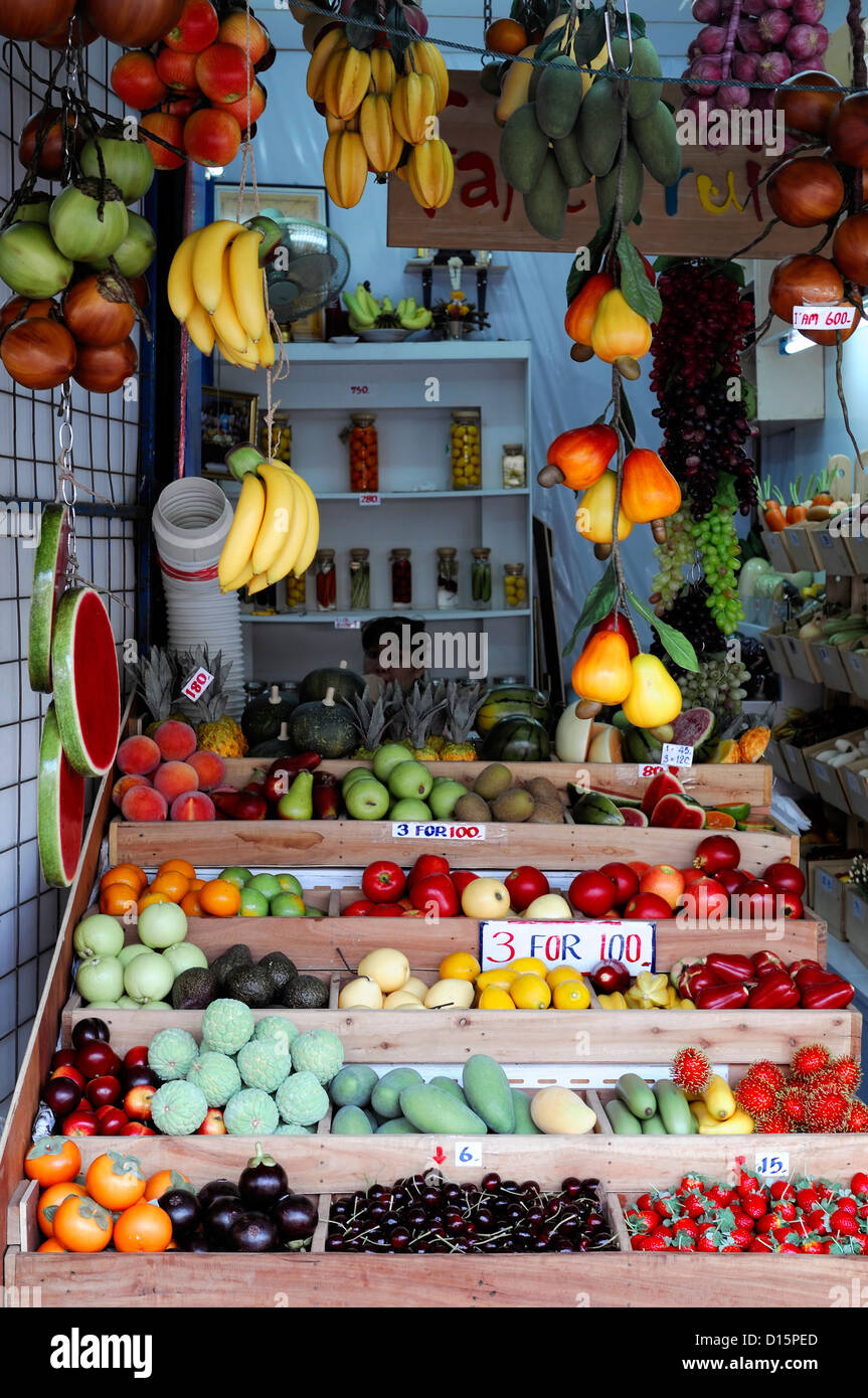 Bangkok fresh fruit market hi-res stock photography and images - Alamy