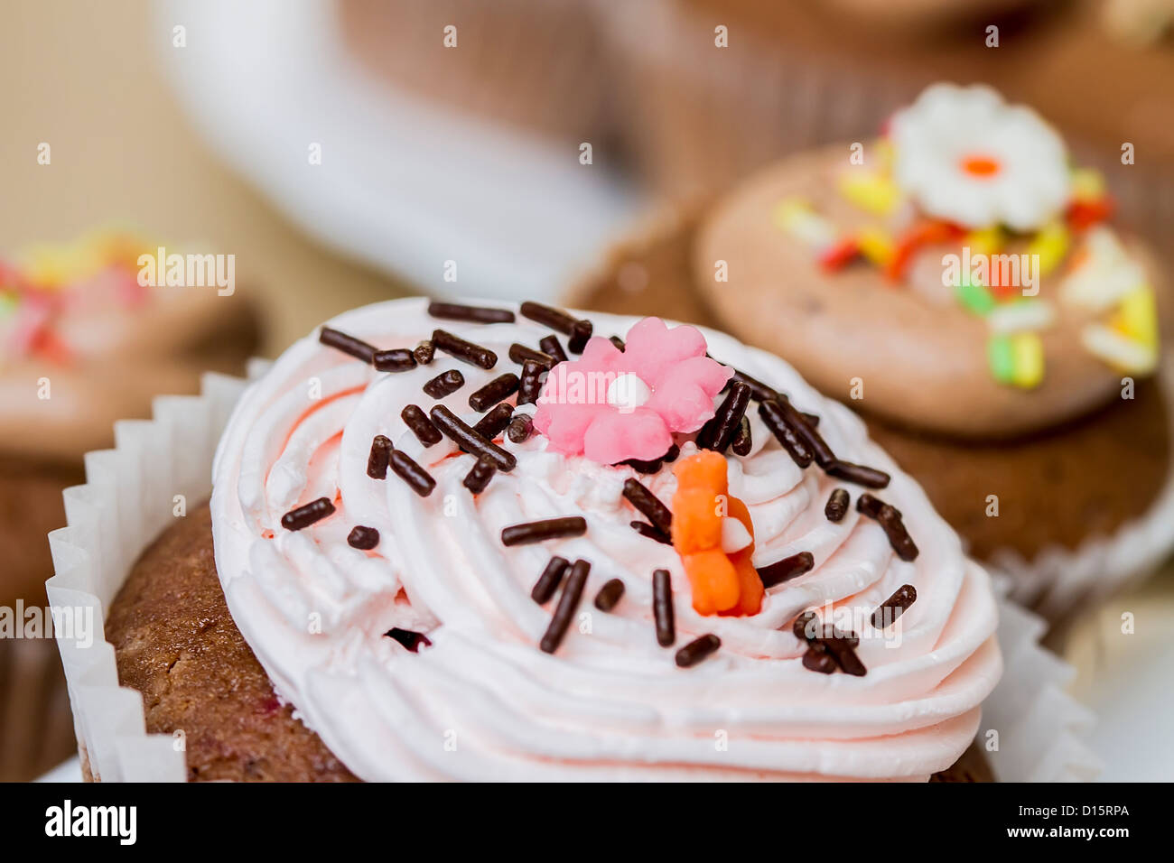 Stack cupcakes hi-res stock photography and images - Alamy