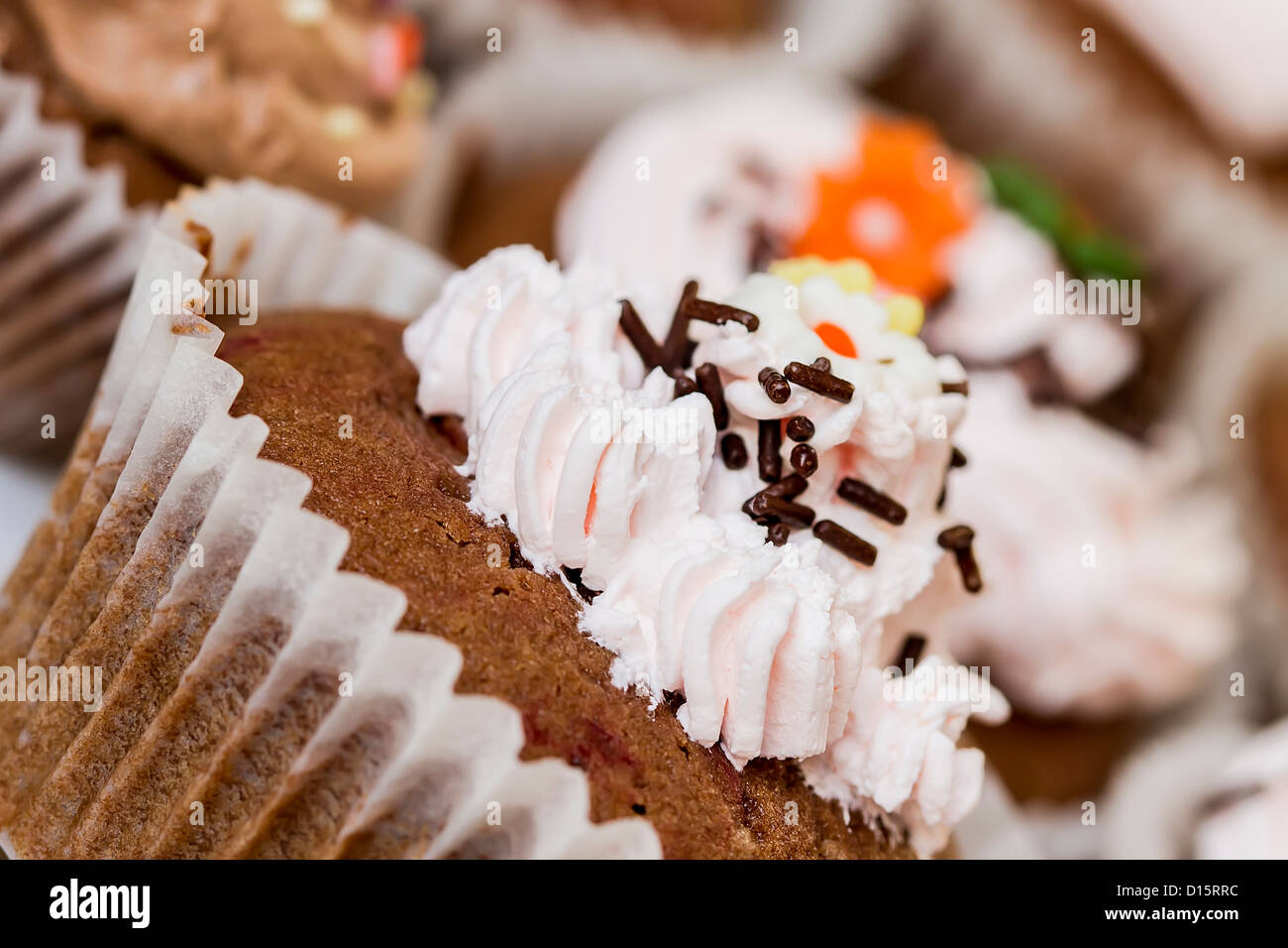 Stack cupcakes hi-res stock photography and images - Alamy