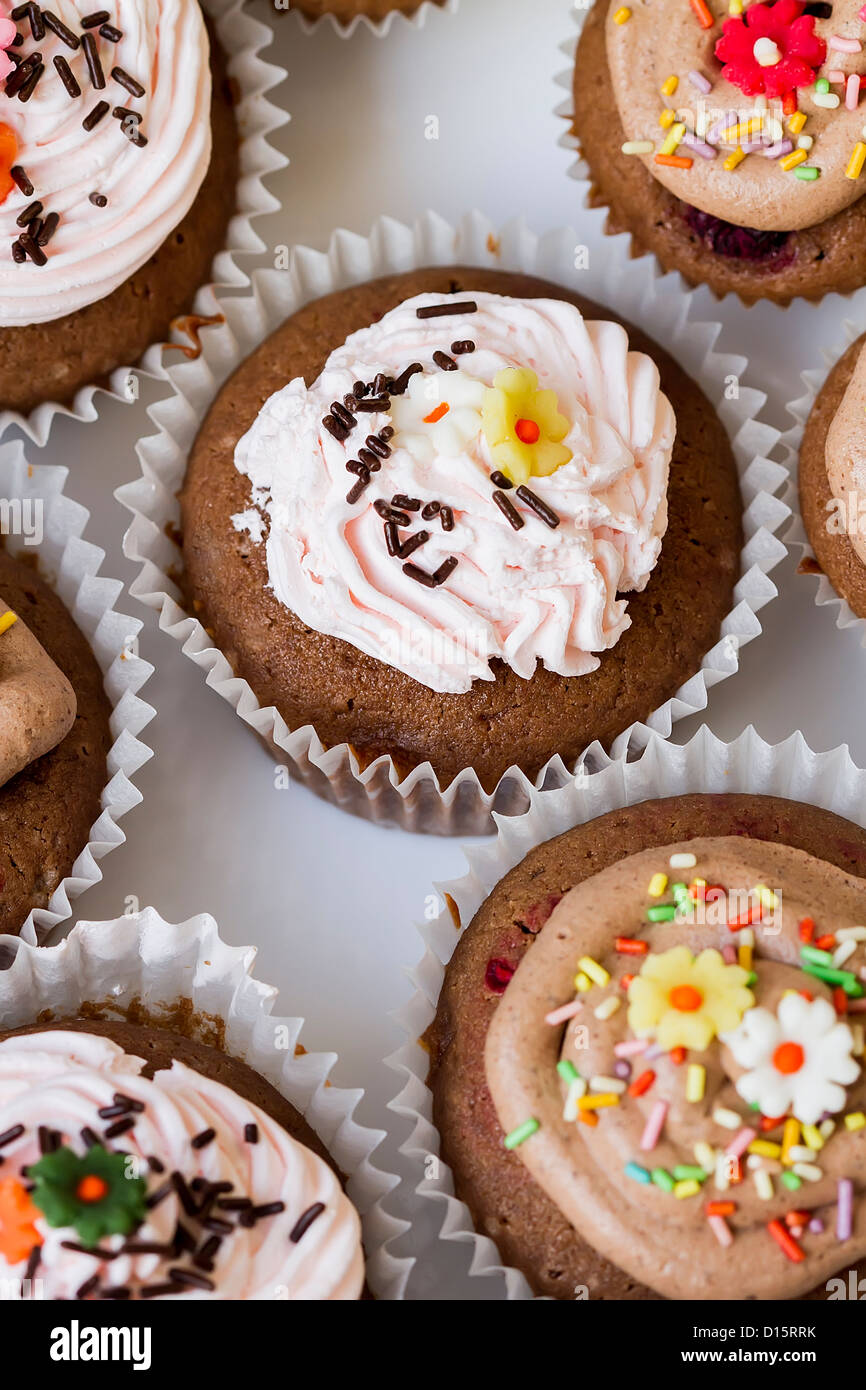 Stack cupcakes hi-res stock photography and images - Alamy