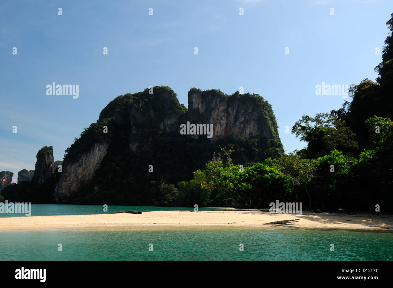 Pakbia island hi-res stock photography and images - Alamy