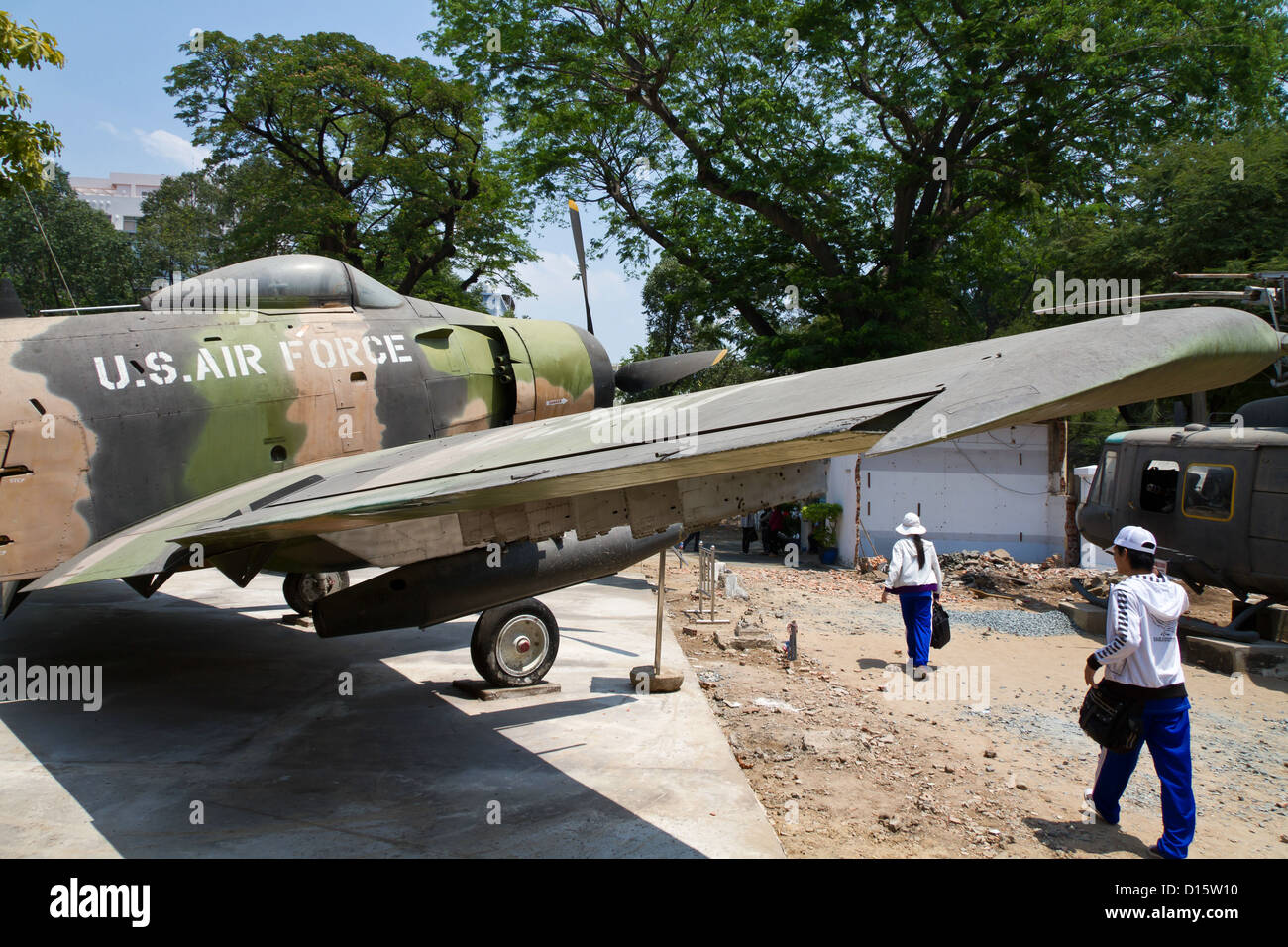 Old US Jet Fighter in the War Remnants Museum in Ho Chi Minh City ...