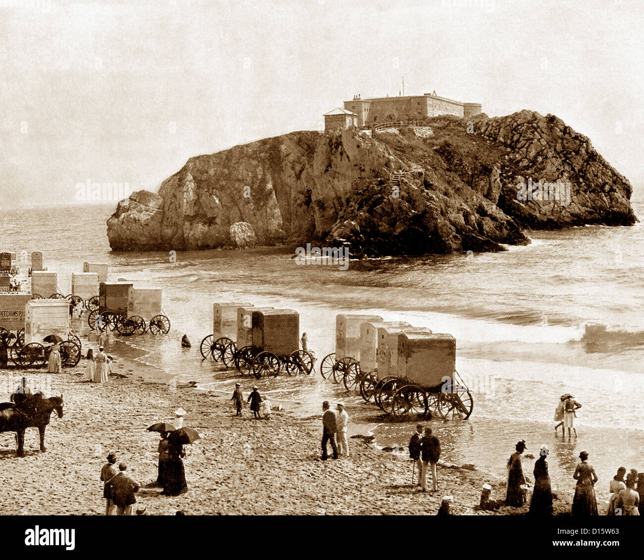 Victorian beach huts hi-res stock photography and images - Alamy