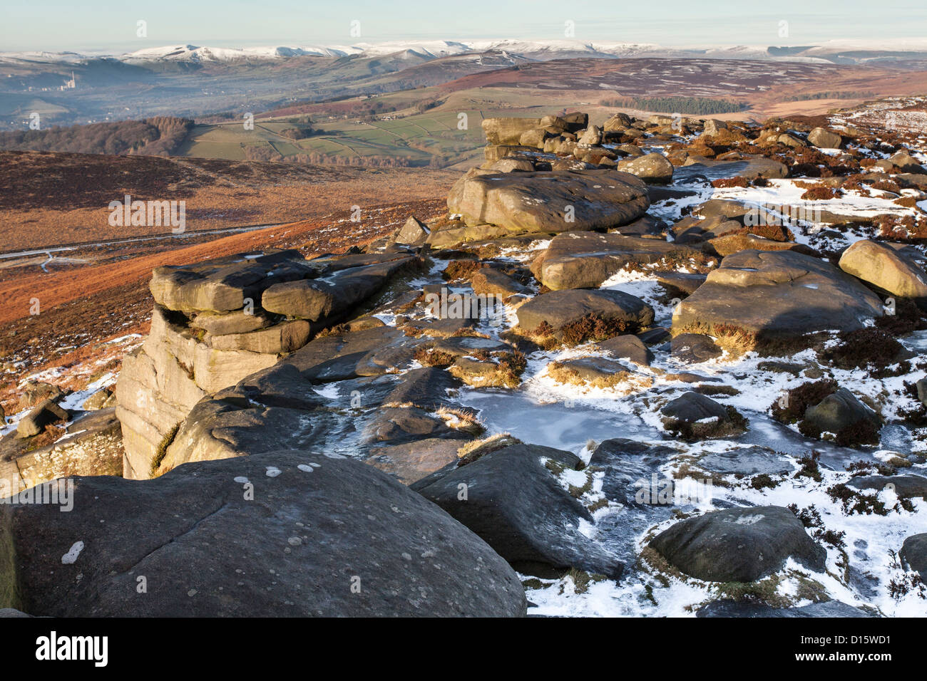 The Peak District National Park. Stanage Edge in Winter Stock Photo - Alamy