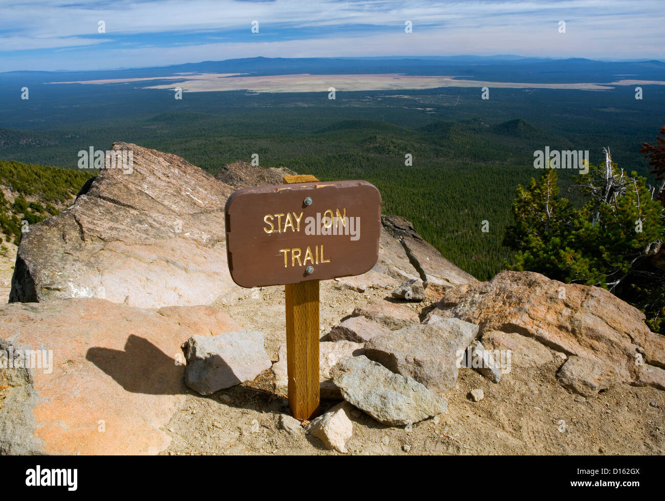 OR00549-00....OREGON - Trail sign on the Mount Scott Trail in Crater ...