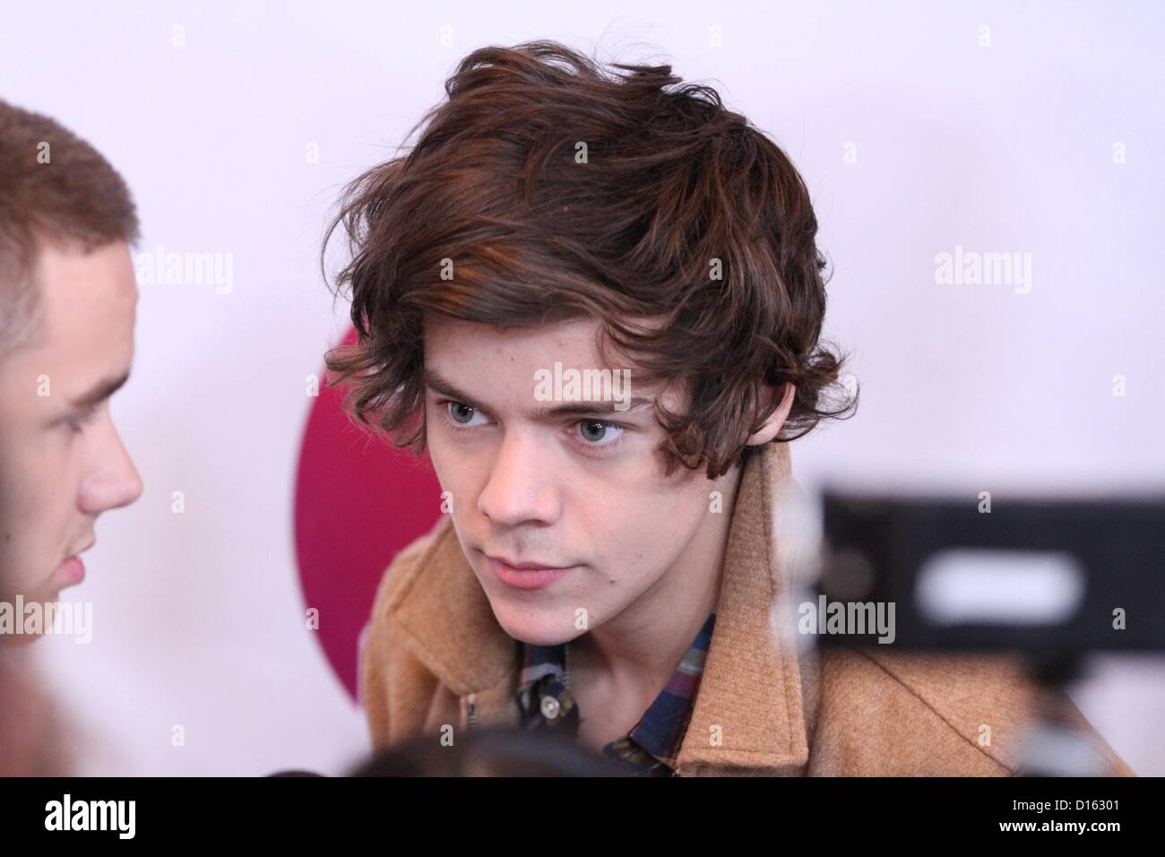 Harry styles madison square garden hi-res stock photography and images ...