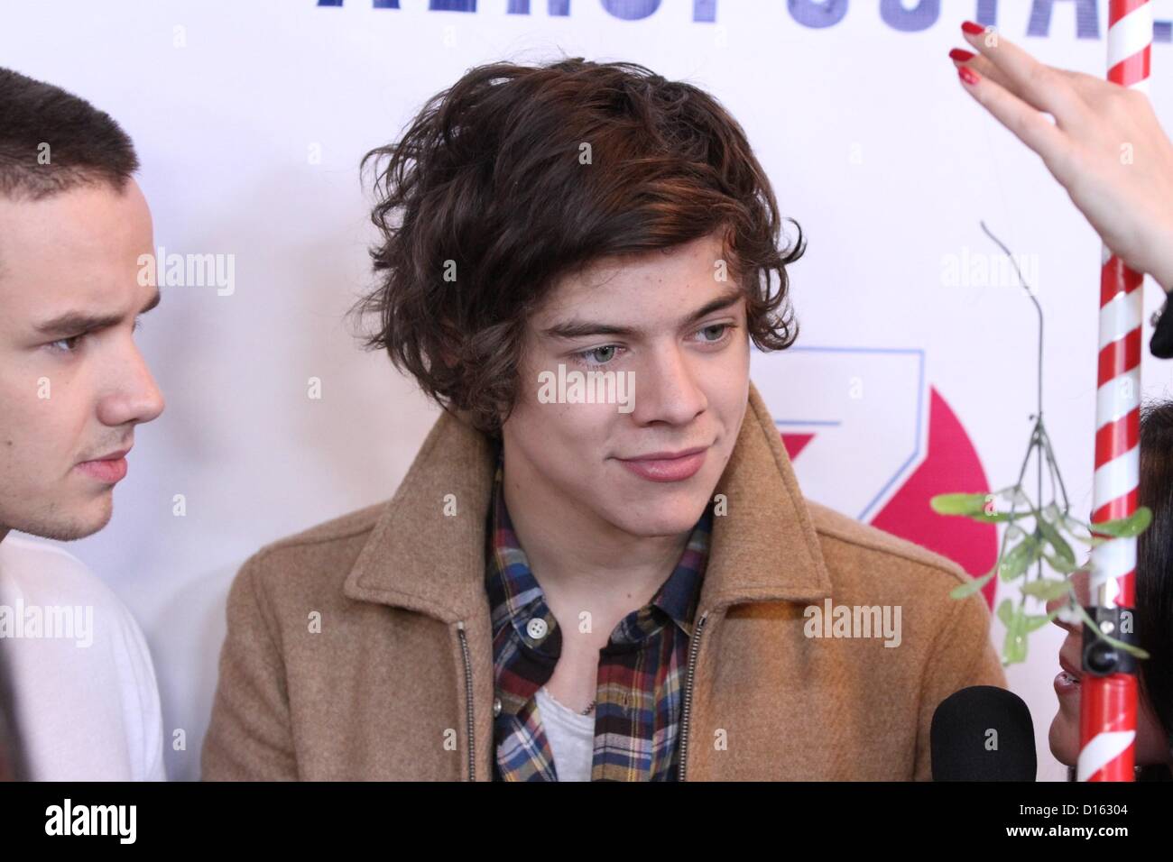 Harry styles madison square garden hi-res stock photography and images ...