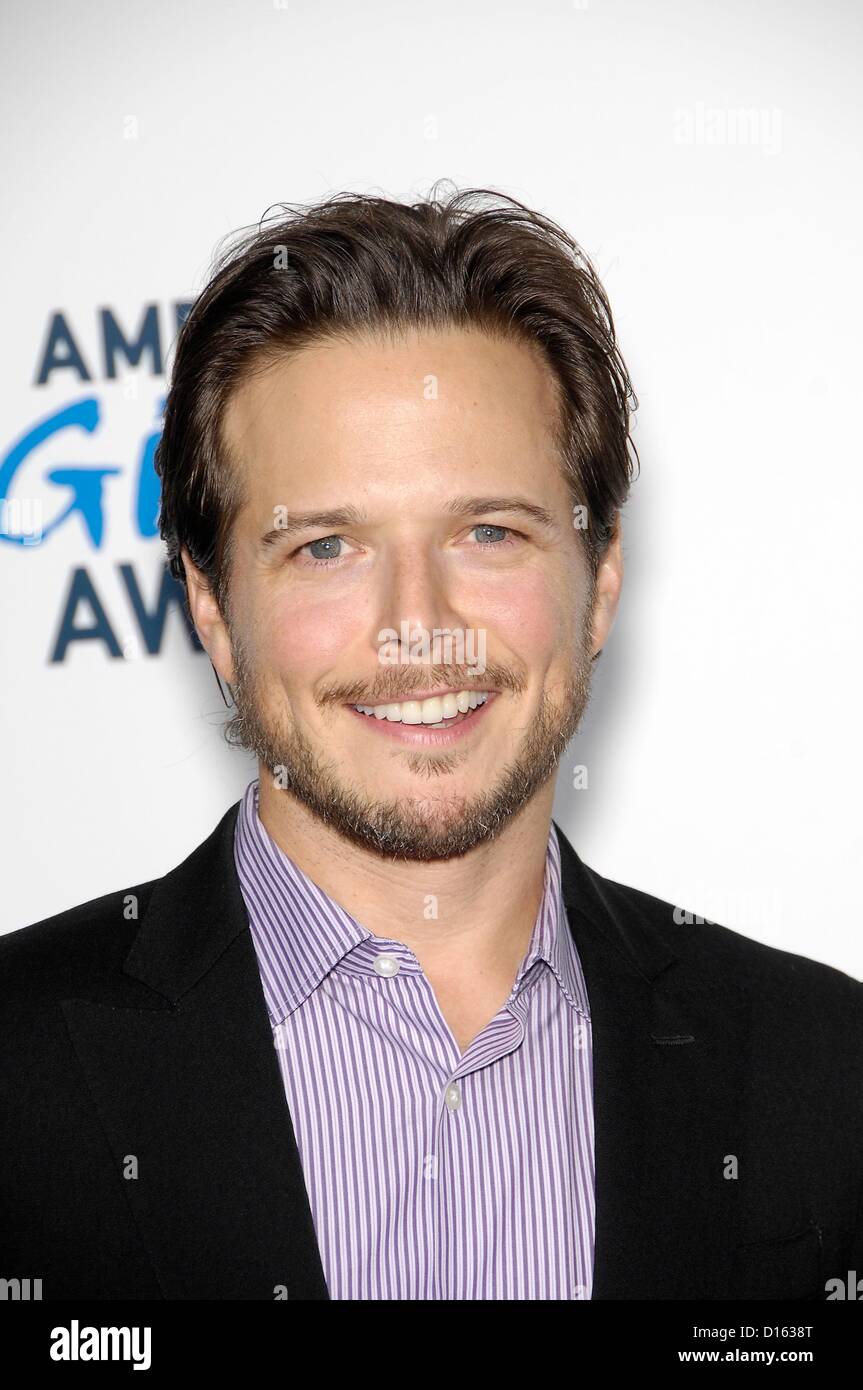 Scott Wolfe at arrivals for American Giving Awards 2012, Pasadena Civic ...