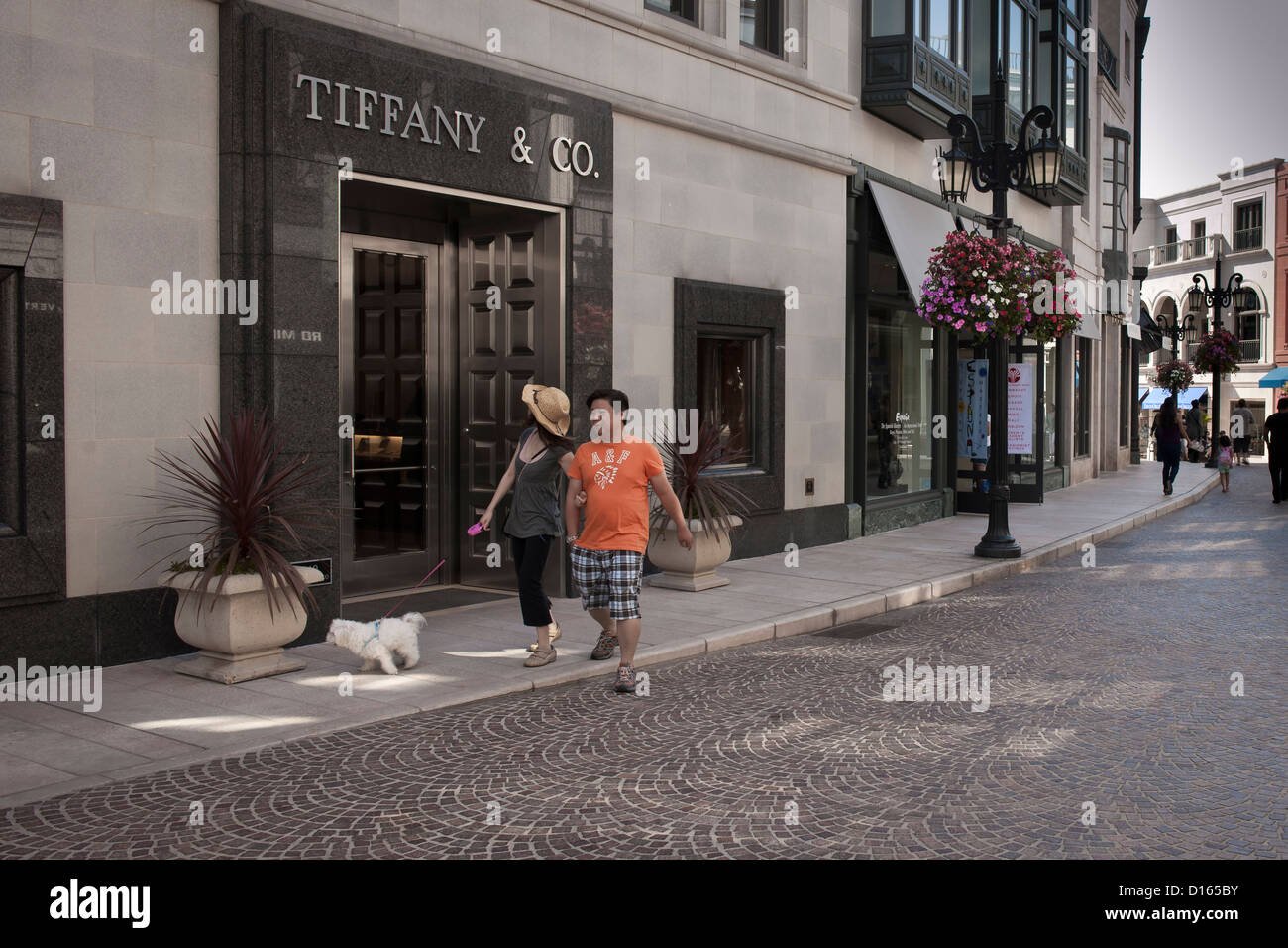 Rodeo drive shop hi-res stock photography and images - Alamy