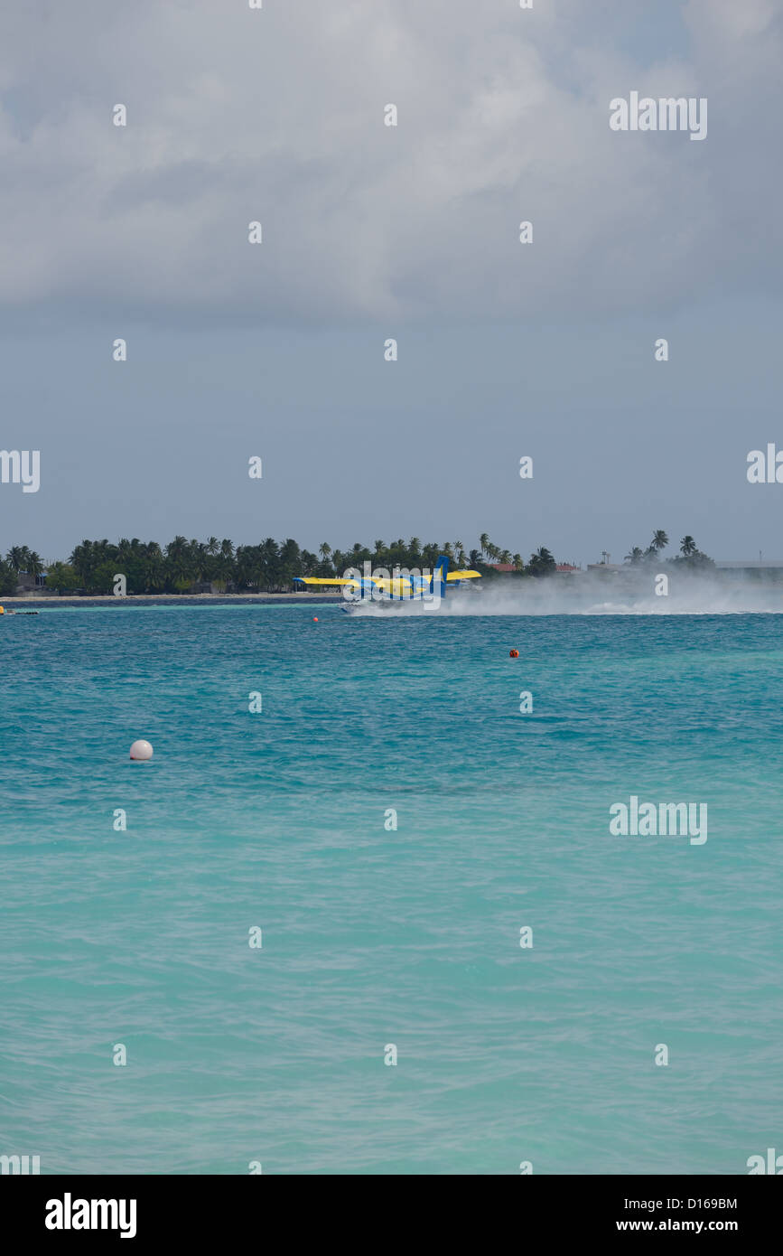 Maldives seaplane takeoff Stock Photo - Alamy