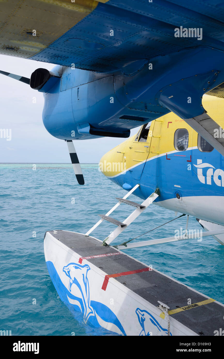 blue seaplane plane aircraft turboprop vertical Stock Photo - Alamy