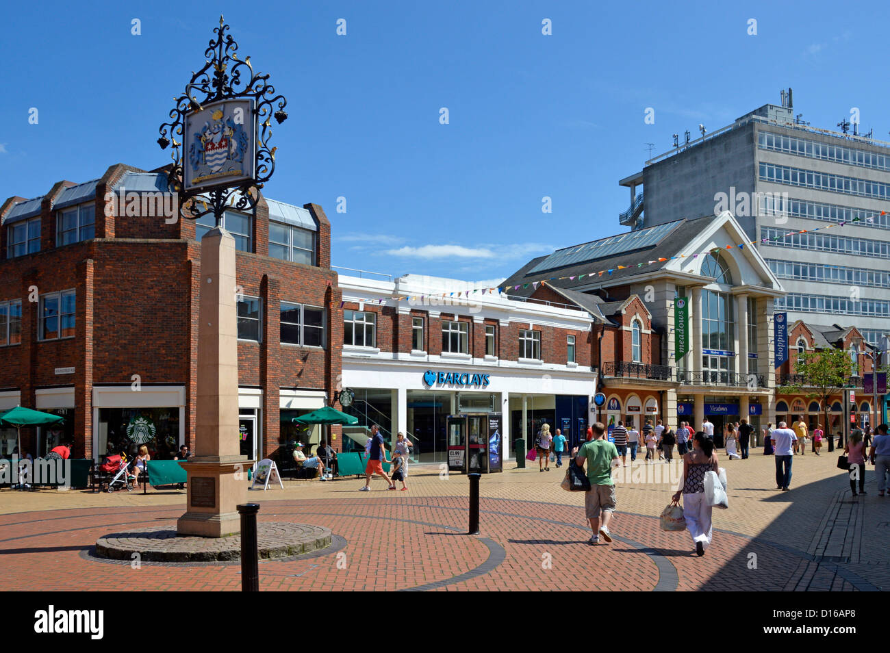 Pedestrianised road uk hi-res stock photography and images - Alamy