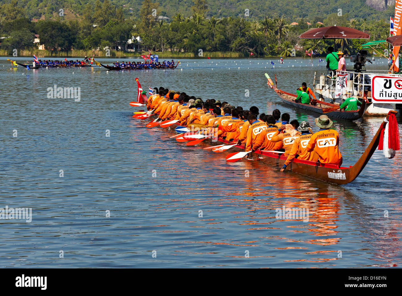 Thailand racing long boat and crew. Thailand S. E. Asia Stock Photo - Alamy
