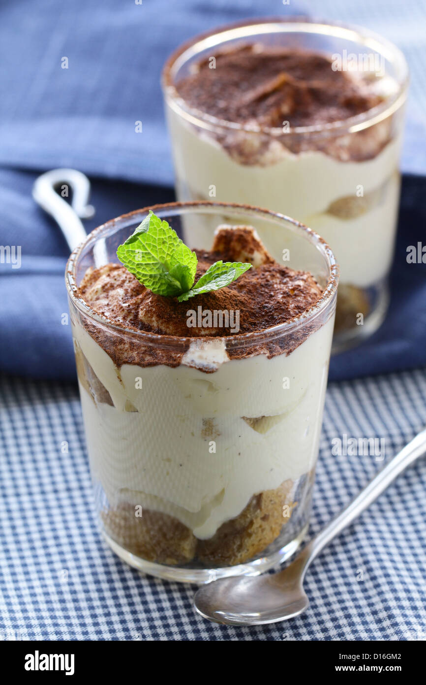 Tiramisu glass hi-res stock photography and images - Alamy