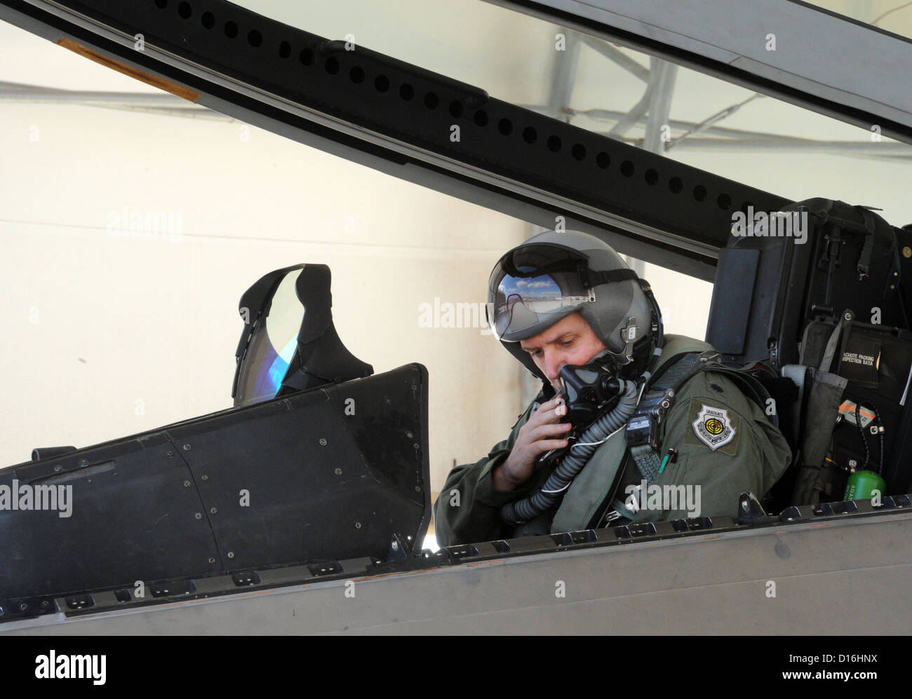 An F-22 Raptor taxis to the "Alert Pad," Dec. 6, at Joint Base Pearl ...
