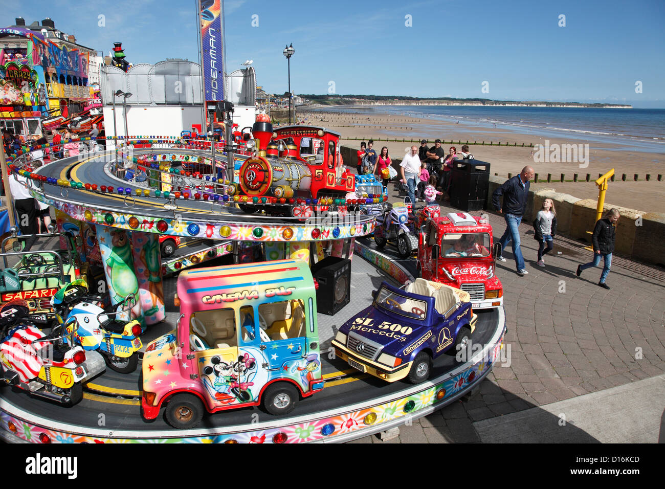 English seaside funfair hi-res stock photography and images - Alamy