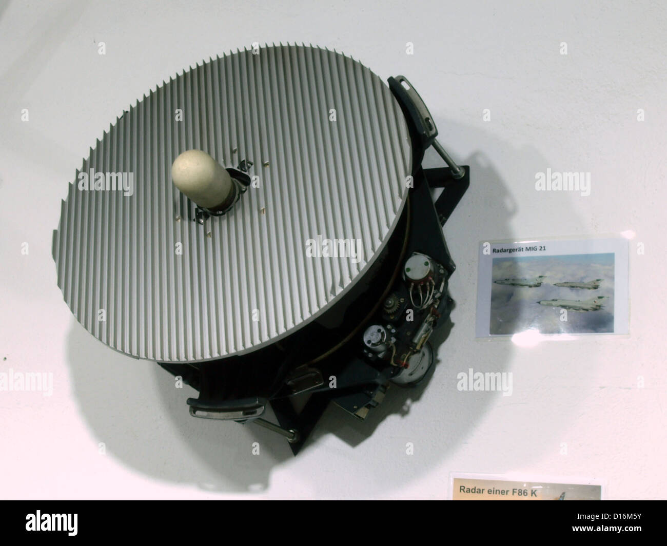 Radar museum displays hi-res stock photography and images - Alamy