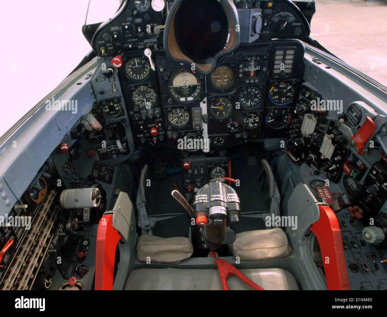 Mig 21 Cockpit High Resolution Stock Photography and Images - Alamy