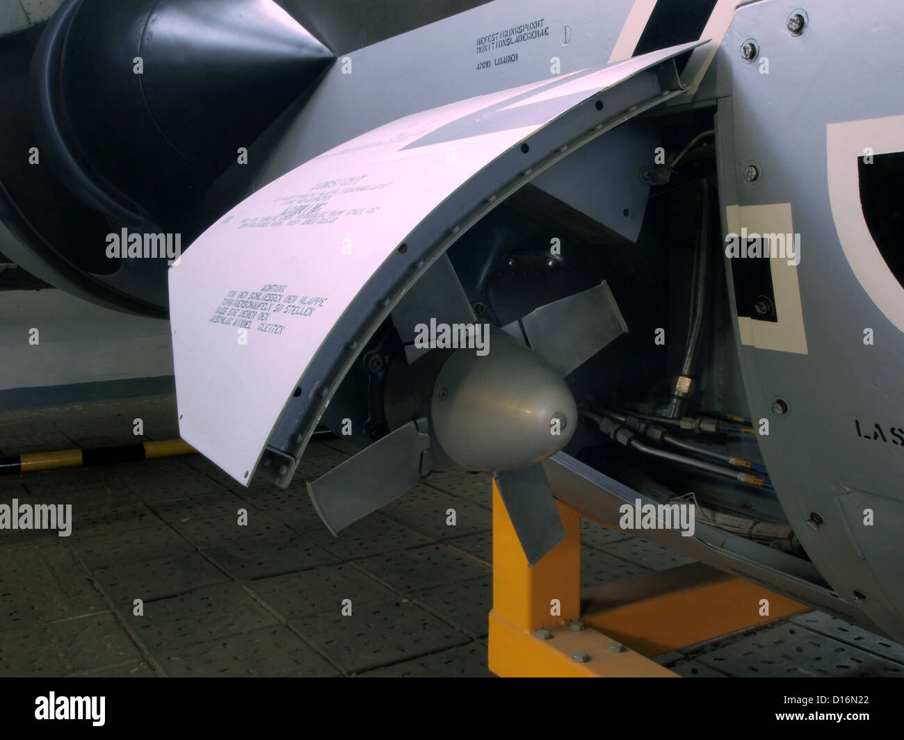 Aircrafts auxiliary power unit hi-res stock photography and images - Alamy