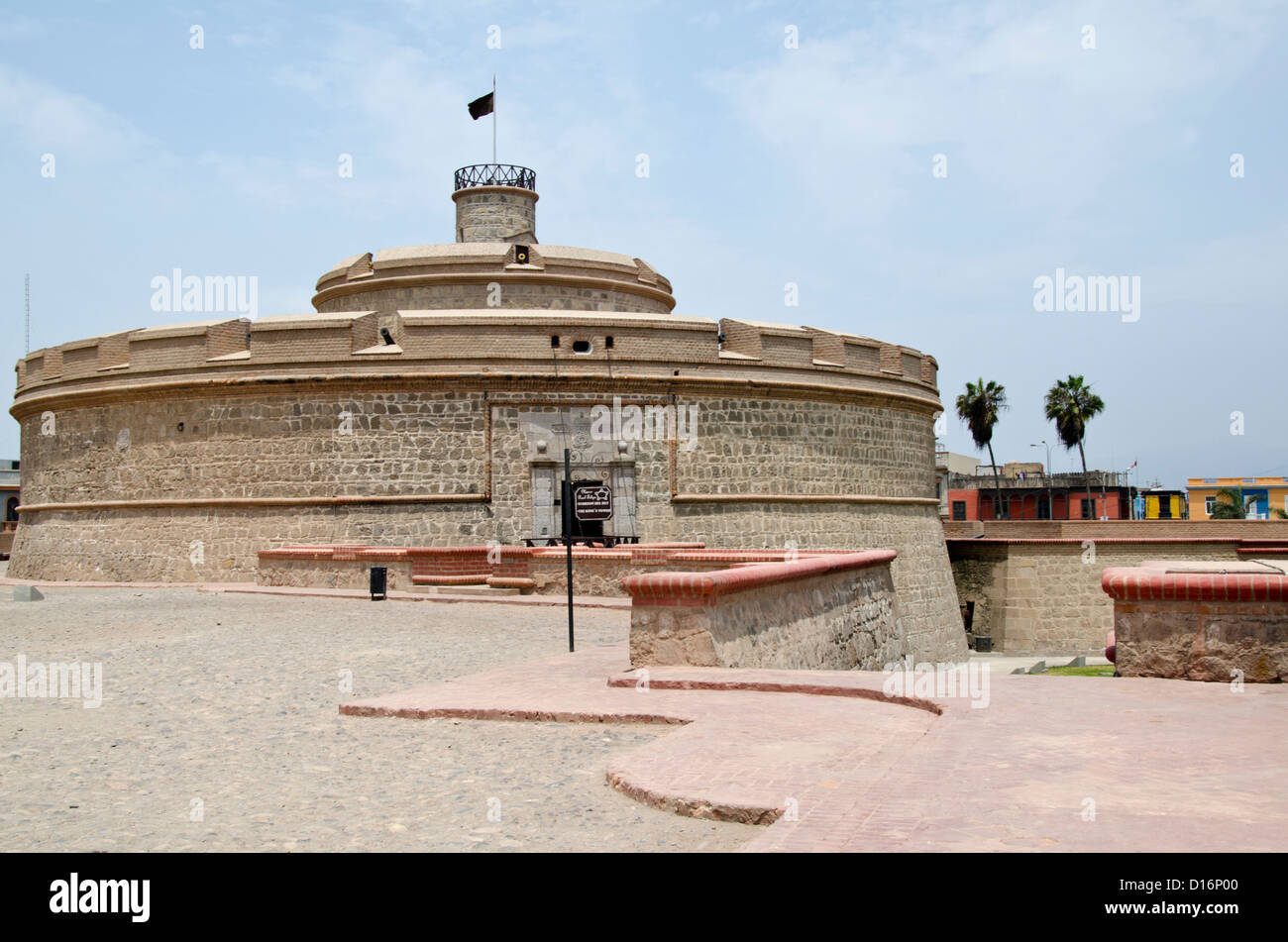 Real felipe fortress peru hi-res stock photography and images - Alamy
