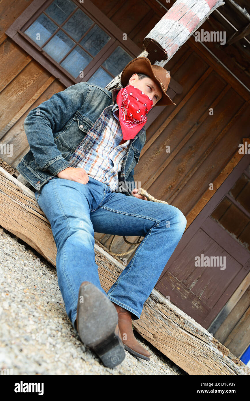 SOUTH WEST - A cowboy takes time to rest and reflect Stock Photo - Alamy