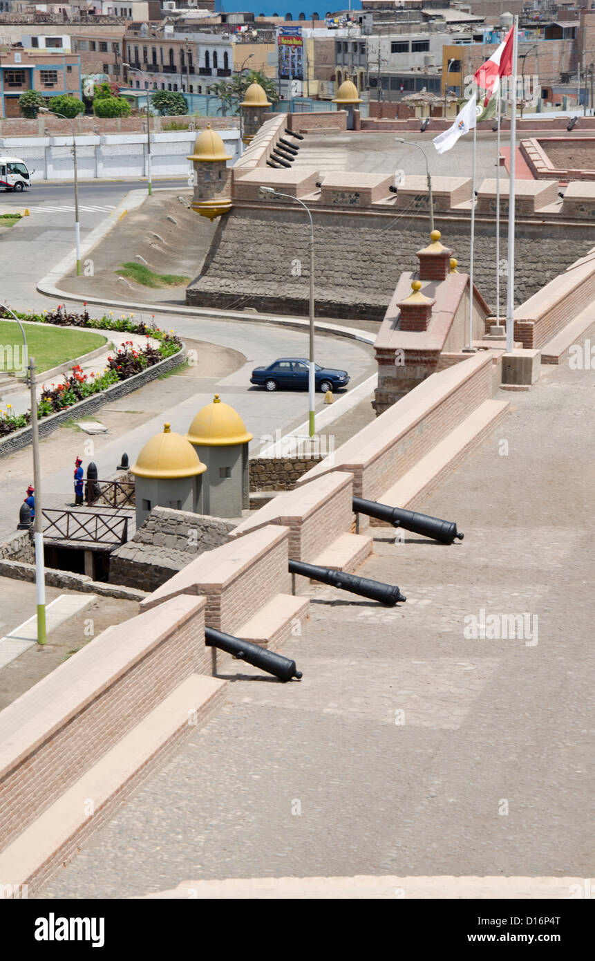 Real felipe fortress peru hi-res stock photography and images - Alamy