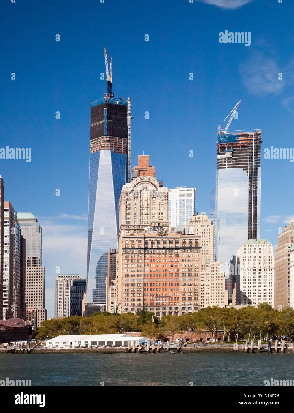 The New York City skyline at afternoon w the Tower 4 and Freedom tower ...